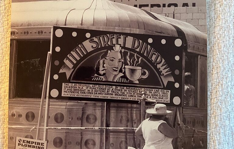 Classic American Diner Miami Beach | Best Seafood Restaurant